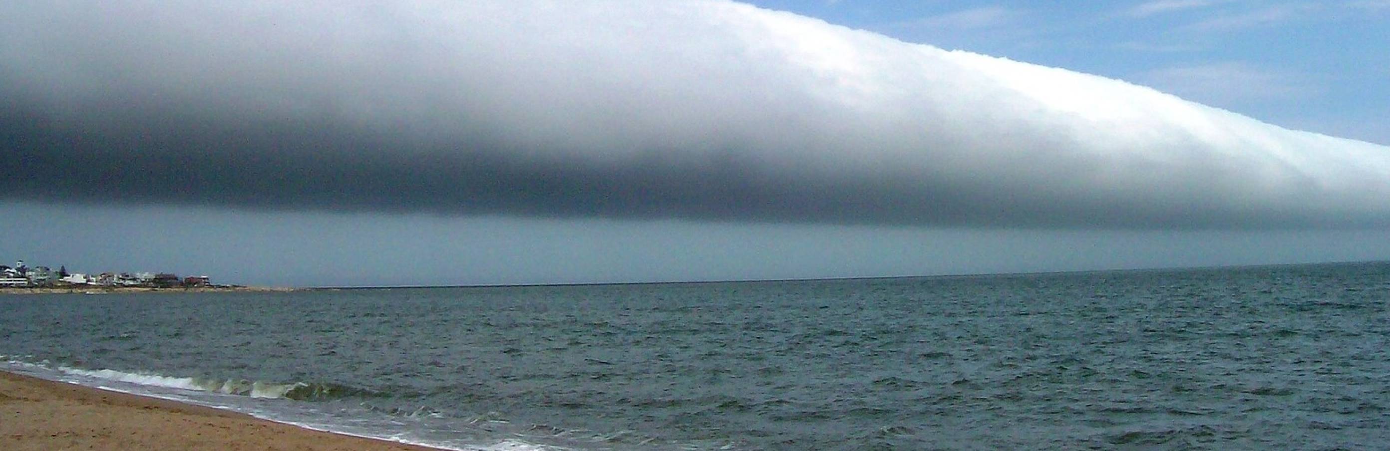 What does it mean when roll clouds appear in the sky? - Windy.app